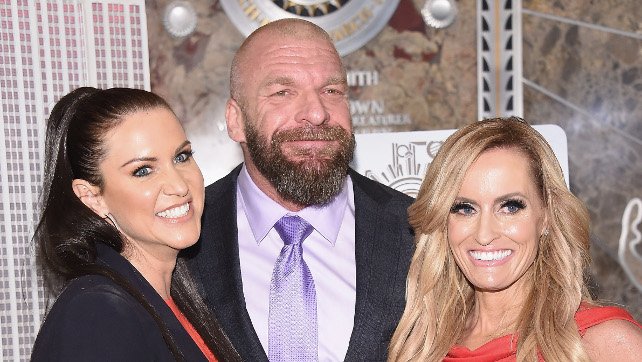 Triple H, Stephanie McMahon & Dana Warrior Turn The Empire State Build ...