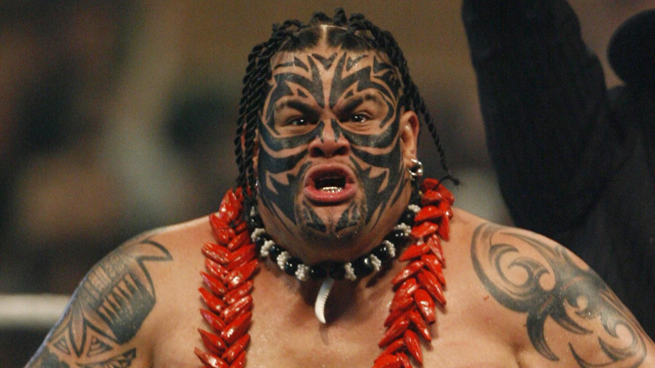 Jacob Fatu Pays Tribute to Late WWE Star Umaga on RAW - Wrestlezone