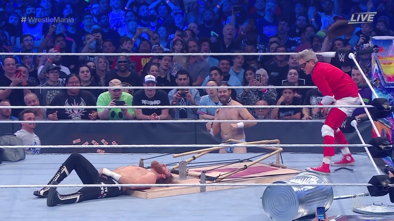 Johnny Knoxville Uses Giant Mouse Trap, Beats Sami Zayn At WrestleMania