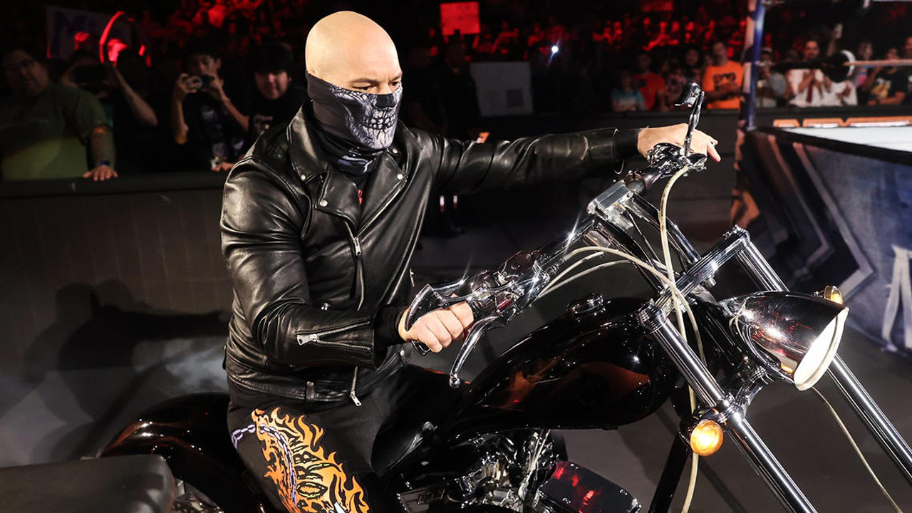 Baron Corbin Is An A-Hole On His Own Terms In NXT, Fans Love It