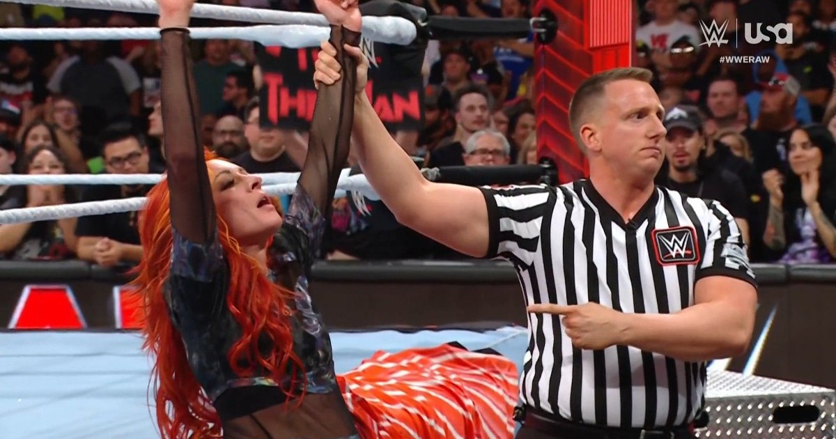 Becky Lynch Beats Nia Jax In Last Woman Standing Match On WWE RAW ...