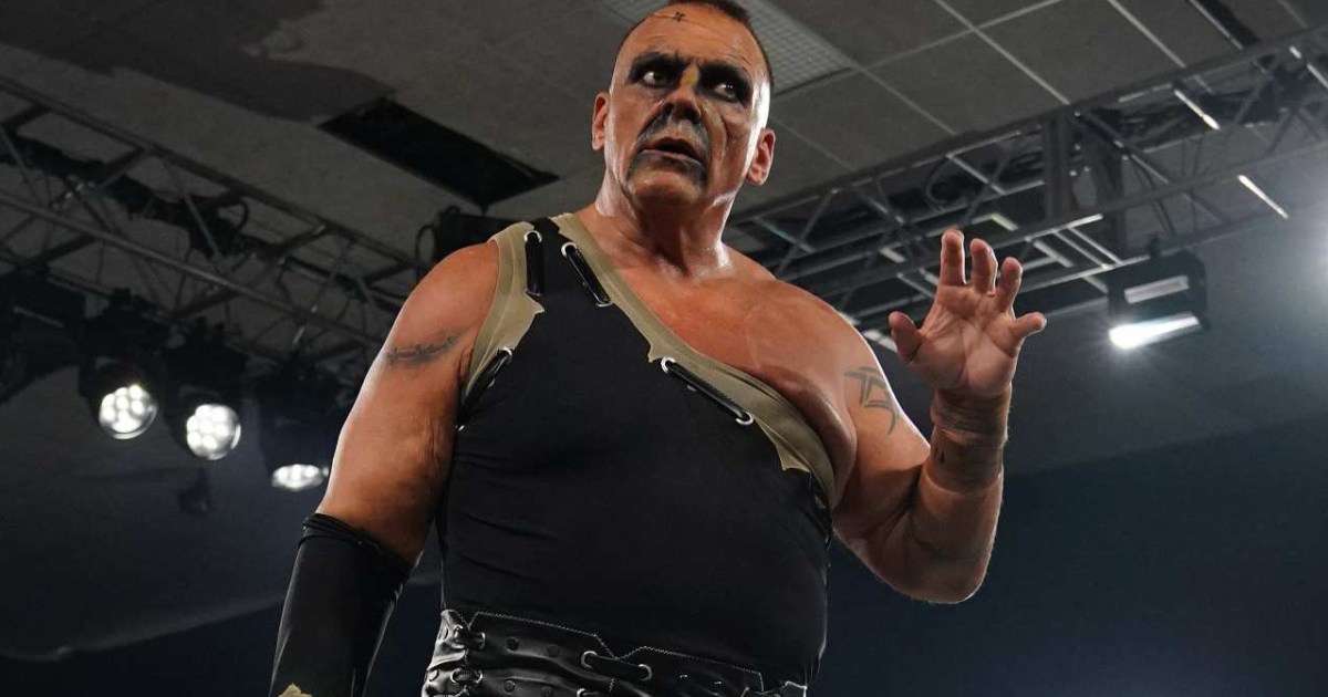PCO Gets His Own Burger At La Belle et La Boeuf - Wrestlezone