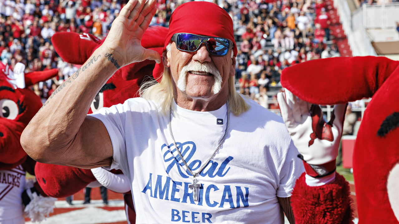 NASCAR Driver Ricky Stenhouse Jr. Set To Honor Hulk Hogan At Upcoming ...