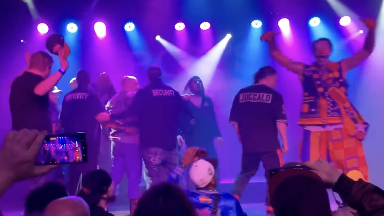 Juggalos Brawl With GCW Wrestlers During Violent J Performance ...