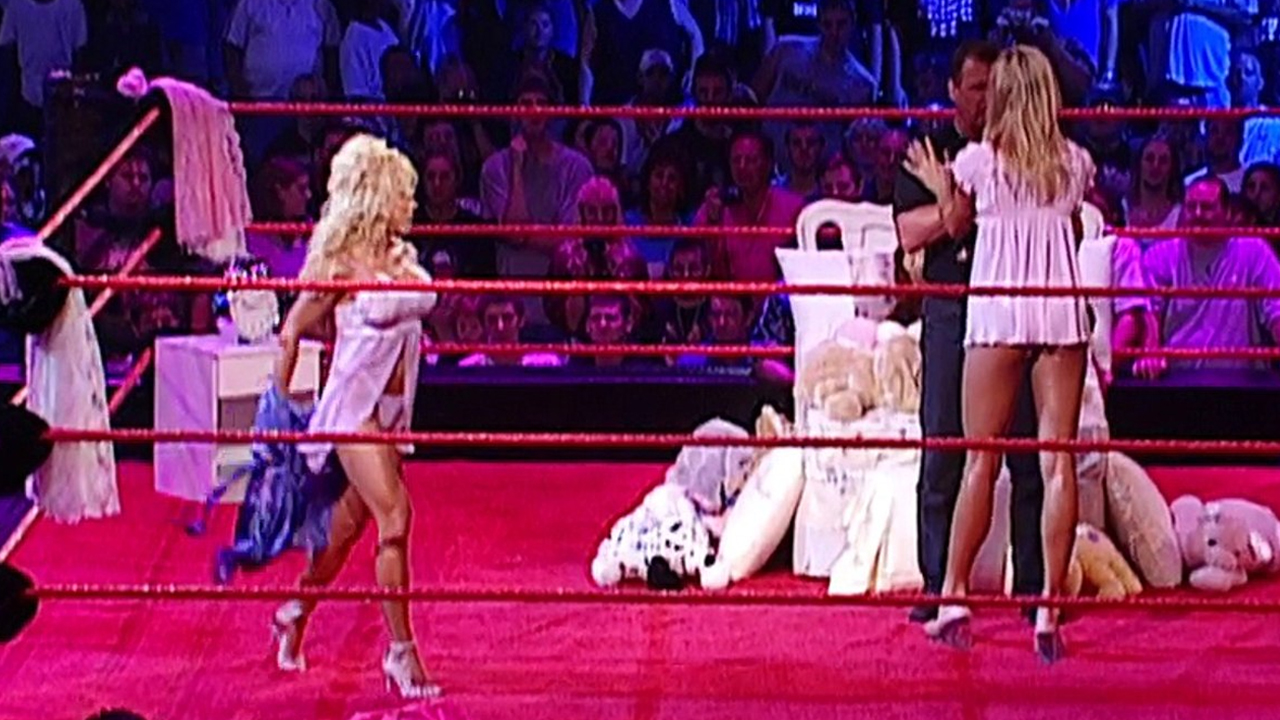 Terri Runnels Explains How She Almost Died During A Lingerie Pillow ...