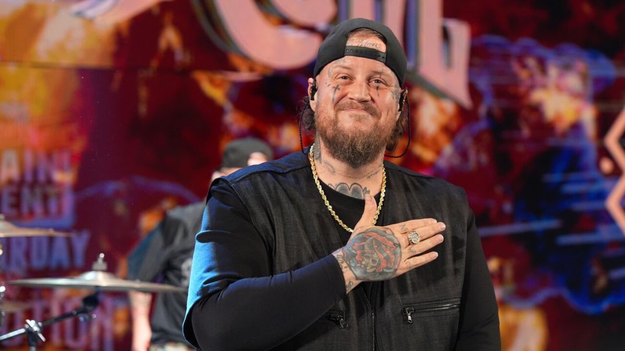 WWE's Jelly Roll Breaks Down Crying on Joe Rogan Podcast After Shock ...
