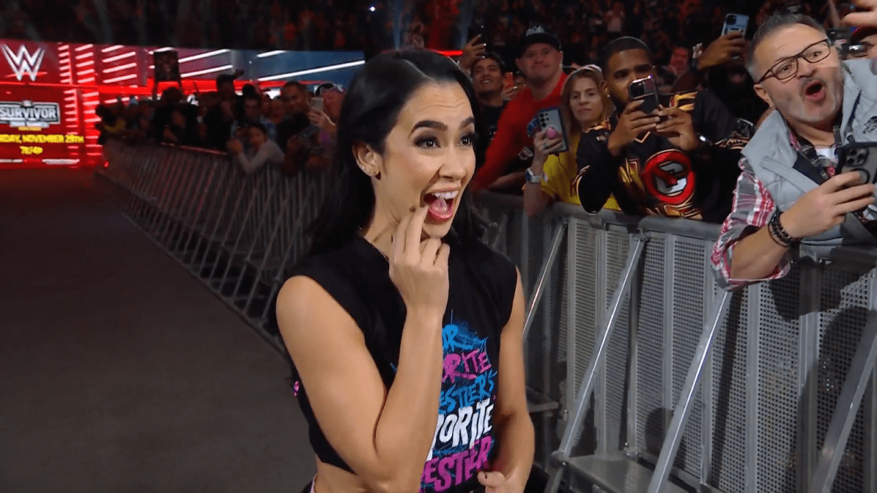 AJ Lee Return Leads To Big Title Change On WWE RAW