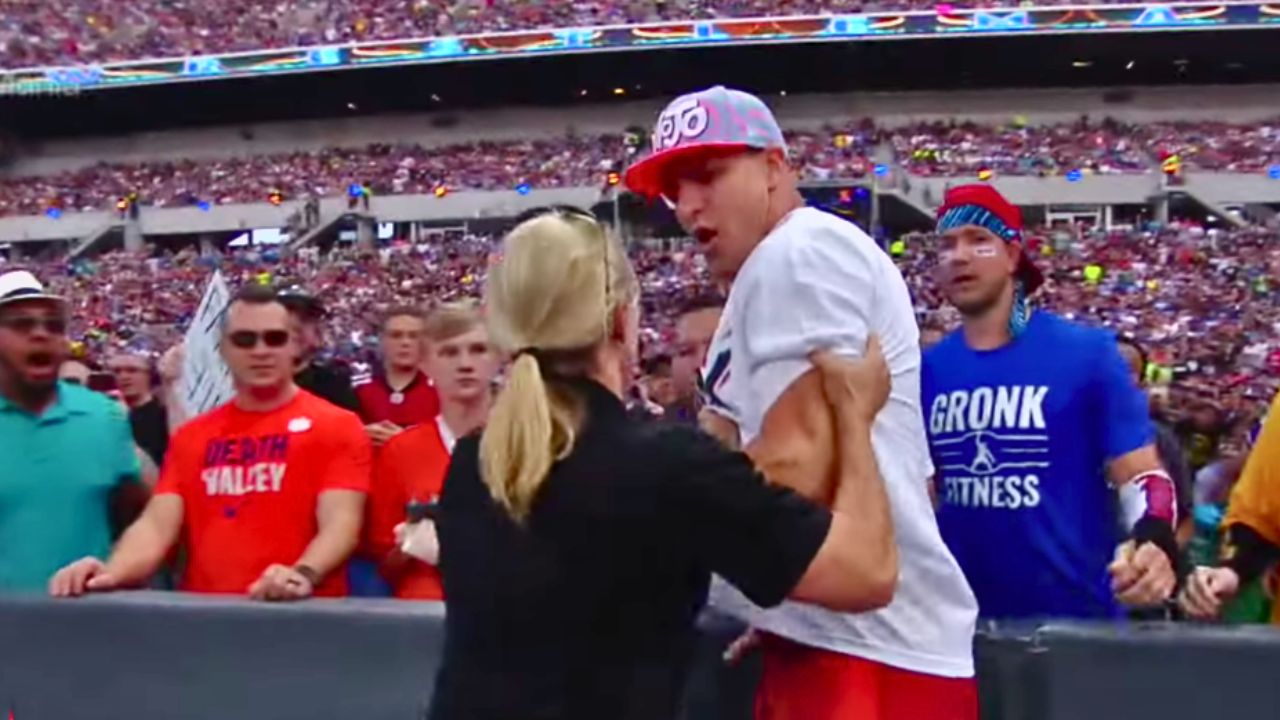 CM Punk Rates Rob Gronkowski's WWE WrestleMania 33 Appearance