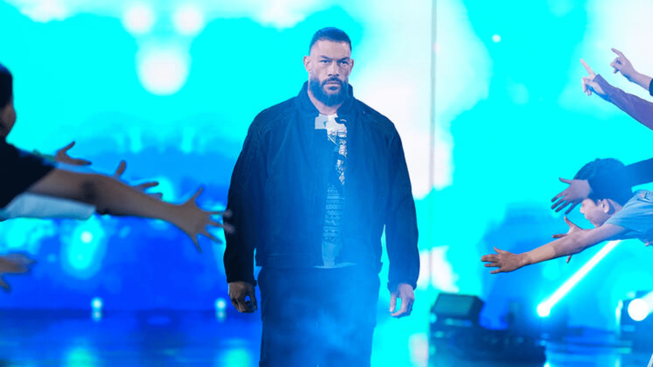 WATCH: Roman Reigns Lounges With Custom Title In Las Vegas Ahead Of ...