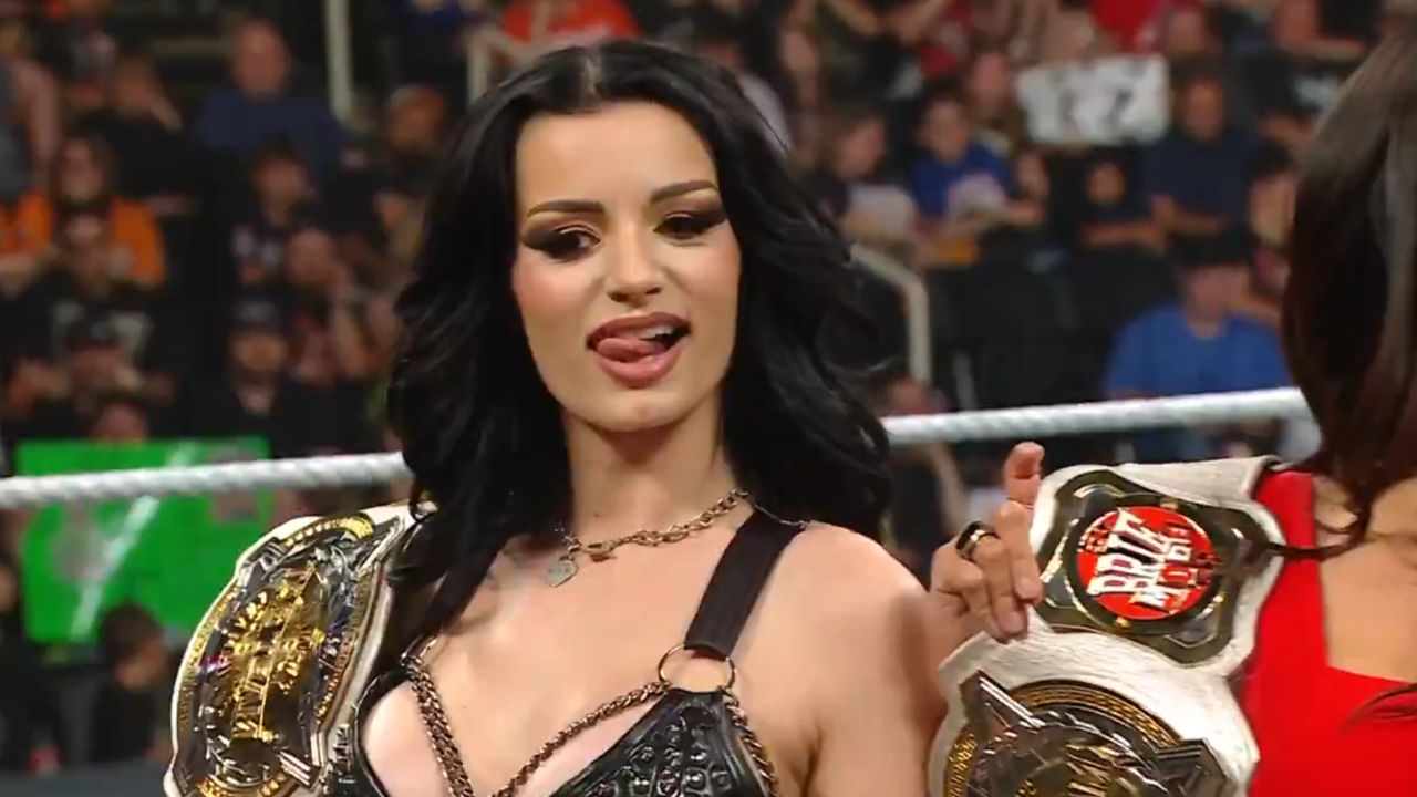Paige Praises Fans For WWE Total Divas Deep Cut Reference On Raw And ...
