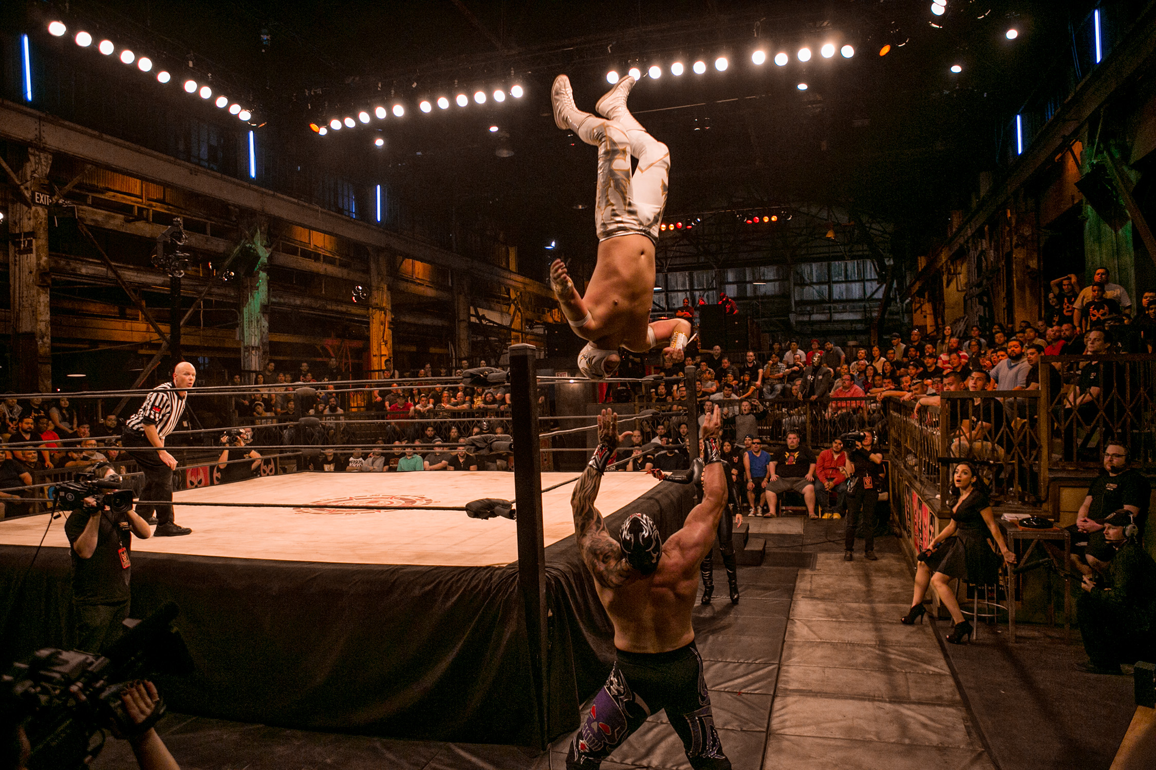 Exclusive Photos of Lucha Underground's First Ever "Weapons of Mass ...